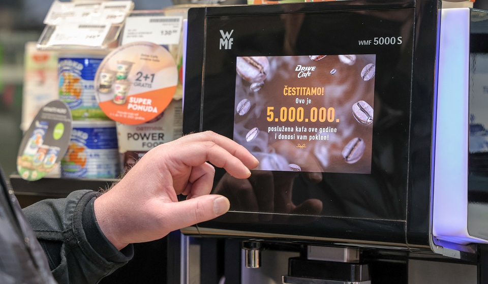 U SLAST: Drive Cafe kafa popijena pet miliona puta ove godine - NIS